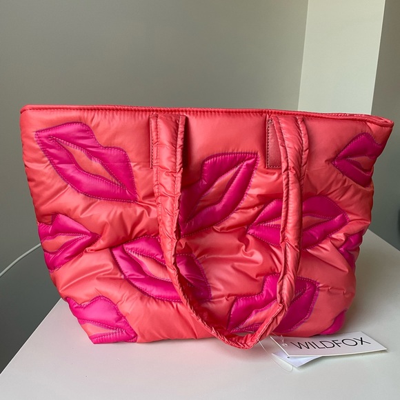 Wildfox | Bags | Nwt Wildfox Peach Lips Puffer Tote Bag | Poshmark